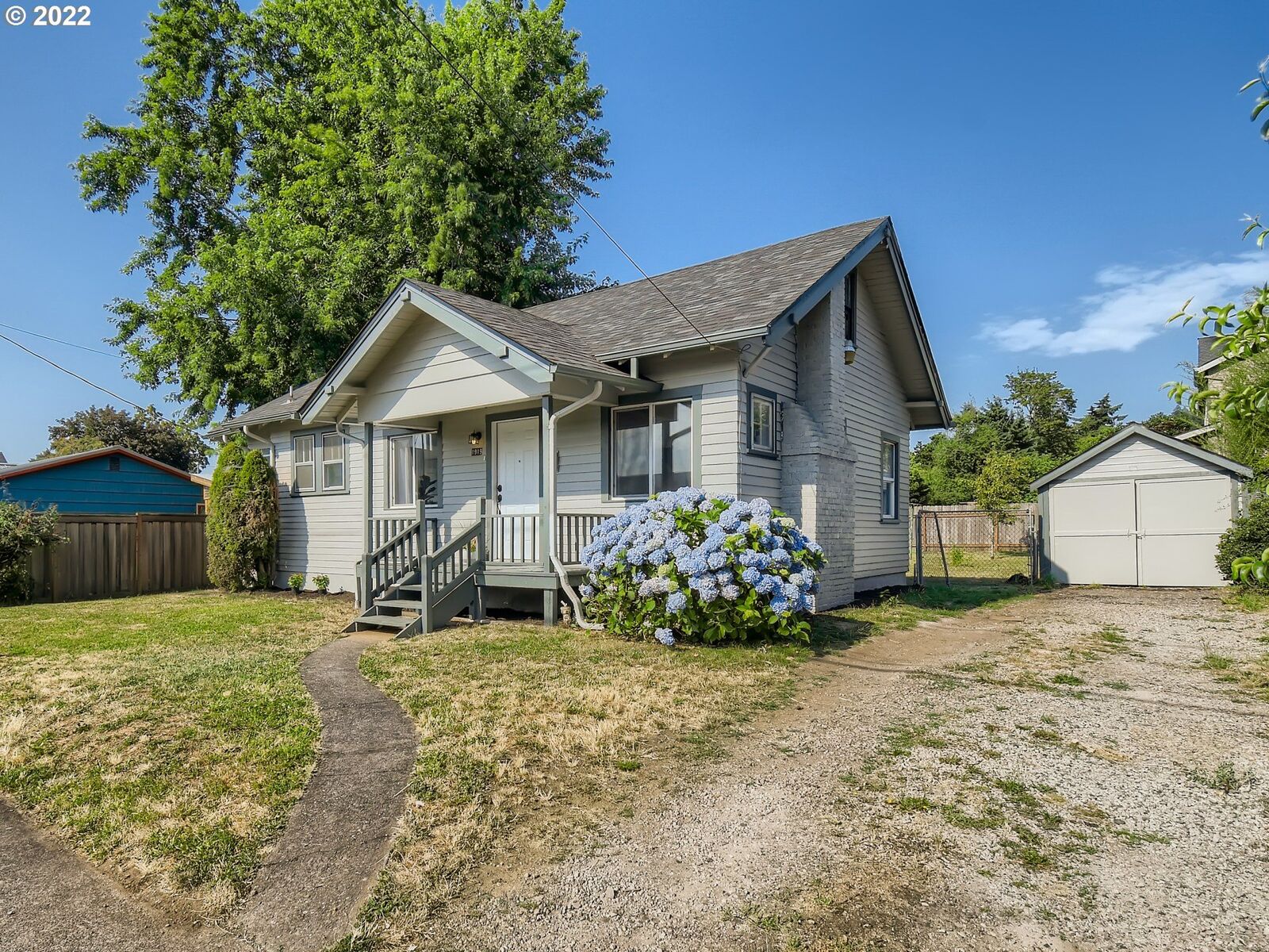 House for sale in Portland: 1919 SE 80th Ave, Portland, OR 97215