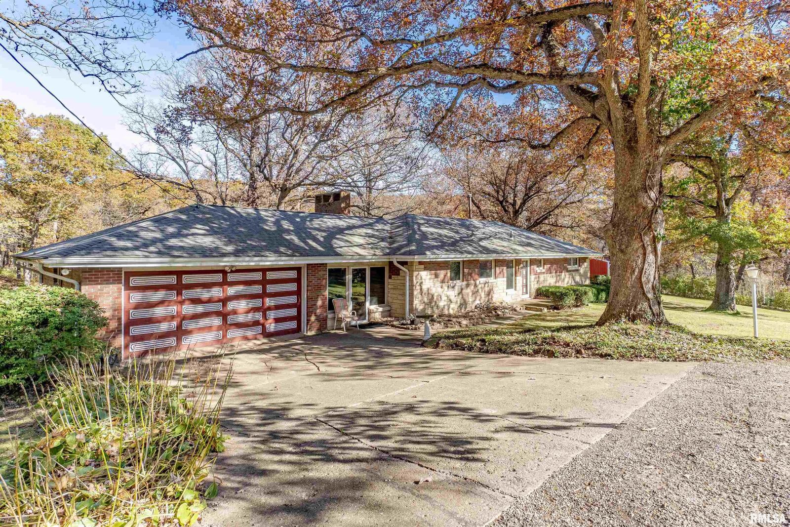 House for sale in Peoria: 7007 W East Branch Drive, Peoria, IL 61607