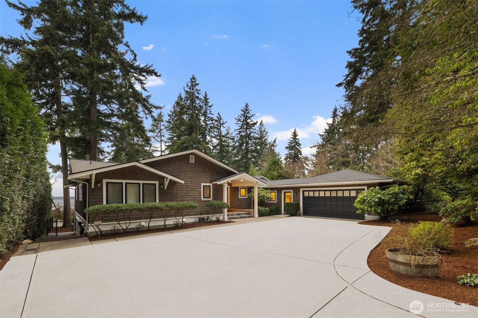 MLS#2341440: 13535 8th Avenue NW, Seattle, WA 98177