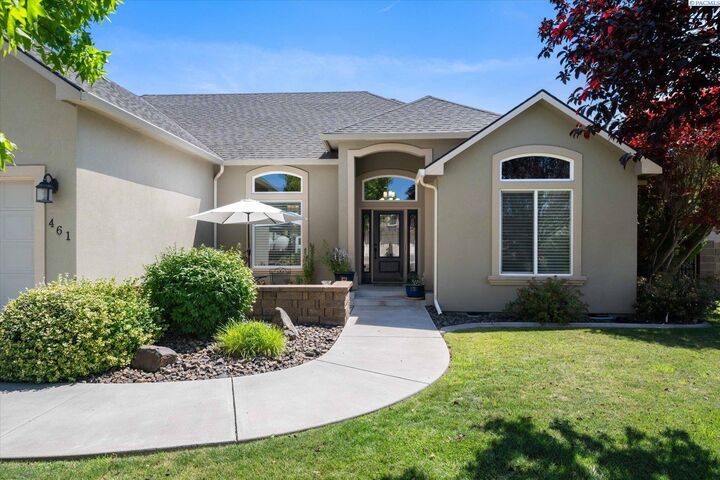 MLS#294014: 461 Cherry Blossom Loop, Richland, WA 99352